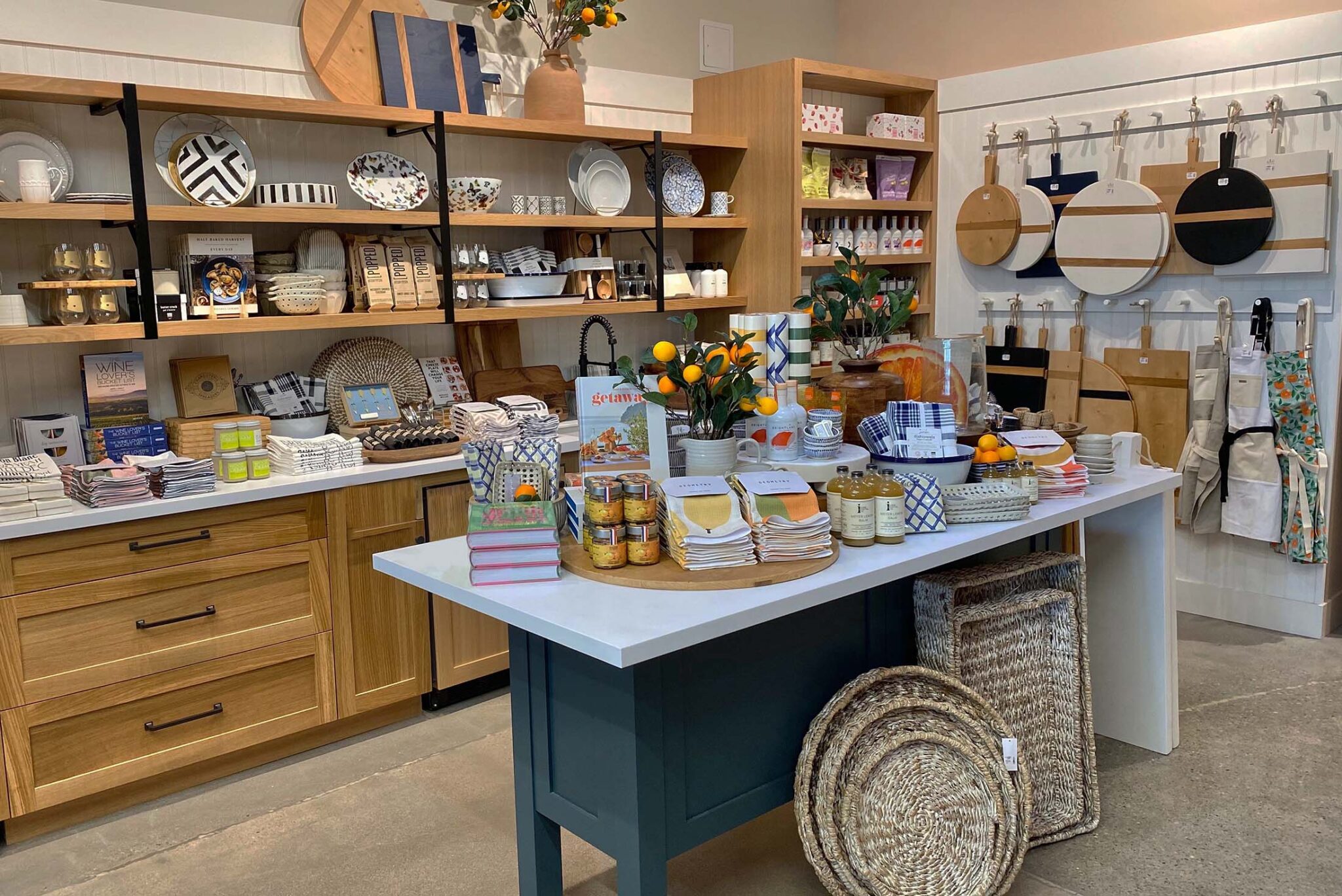 urbAna | Home Goods Store, Furniture and Wedding Gifts